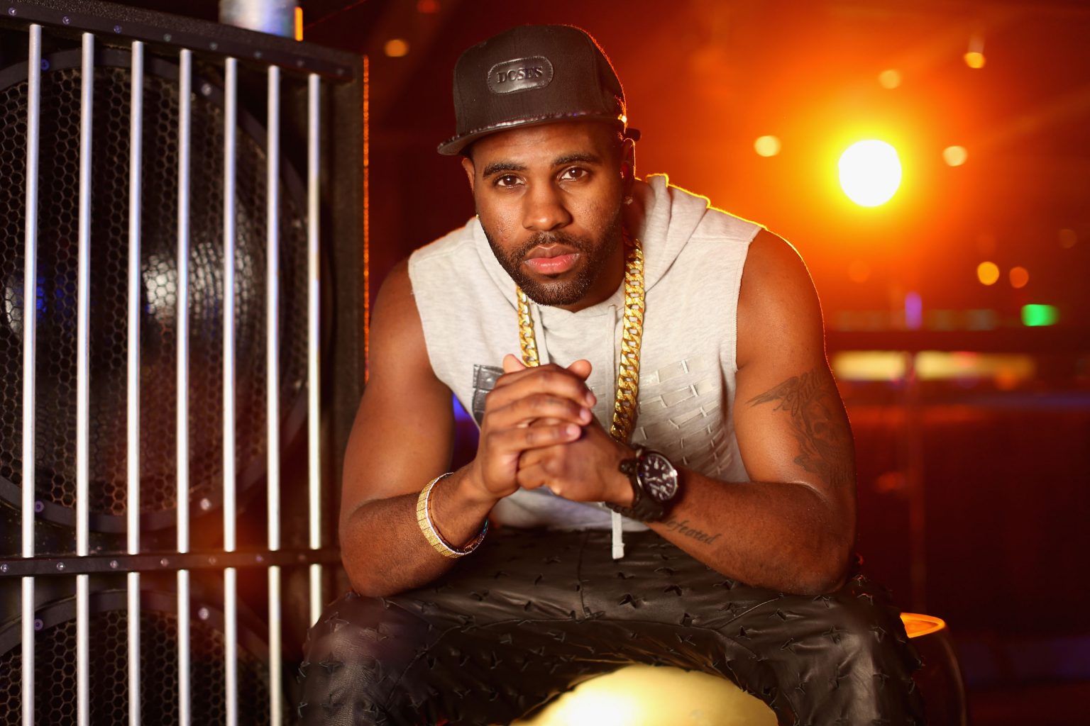 É sério? Jason Derulo quebra dentes em desafio do milho do TikTok ...