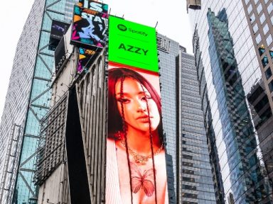 Quem é Azzy, cantora e atriz de ‘Vai na Fé’, que lançou ‘Reverse’?
