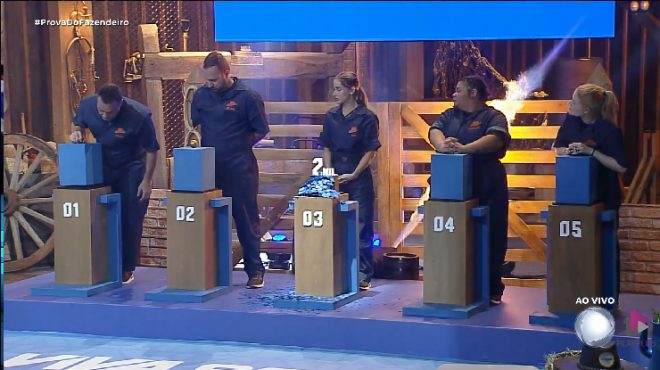 A Fazenda 16: Peões jogam pebolim humano em 1ª Prova do Fazendeiro | # ...