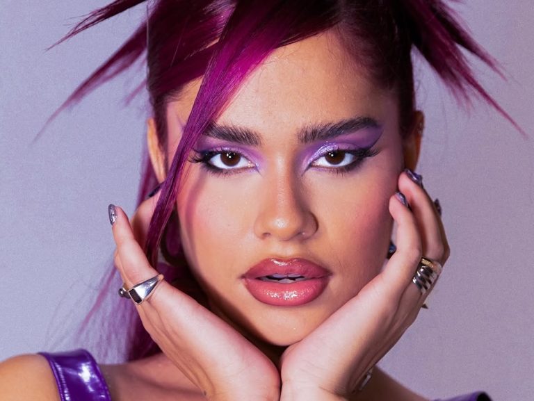 Quem é Lou Garcia, dona de um 'pop retrô' que foi do The Voice Kids à ...
